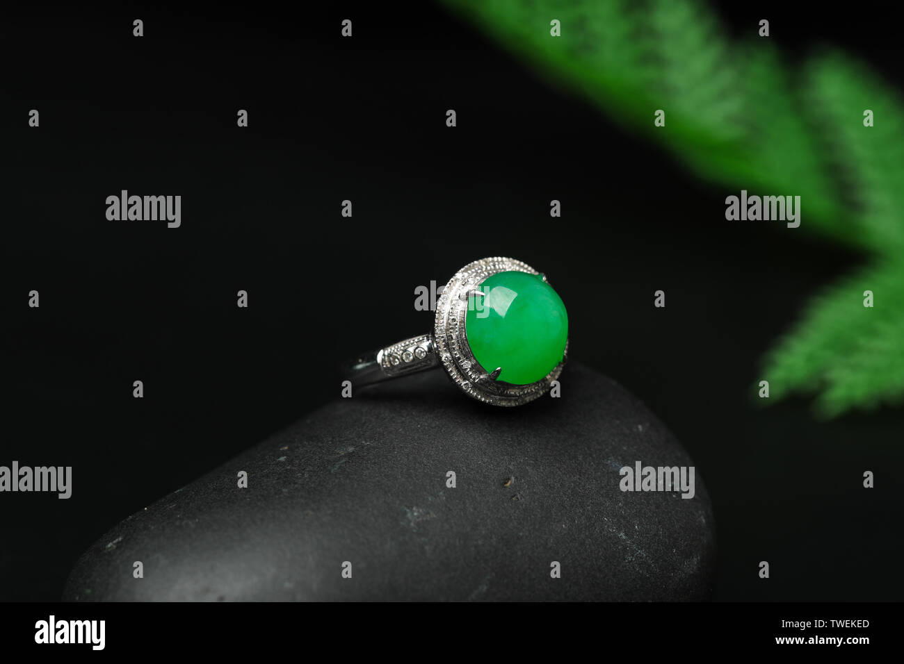 The emerald ring Stock Photo - Alamy