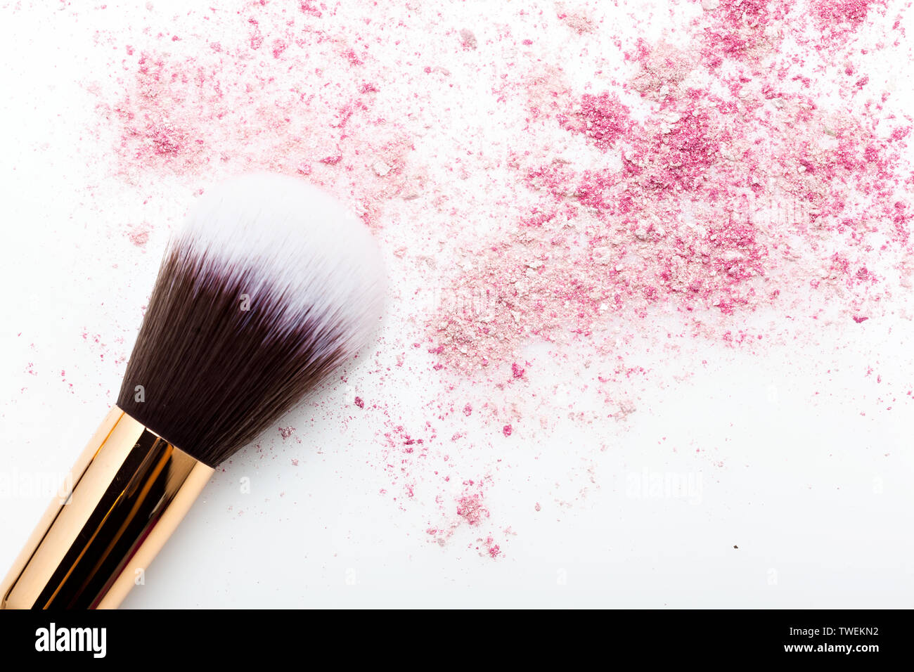brush and powder Stock Photo - Alamy