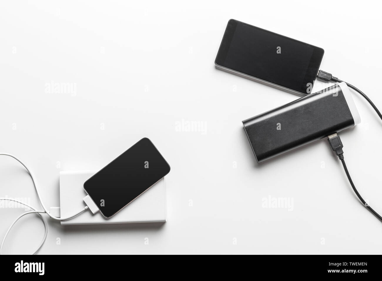 phone mobile connect to battery power bank Stock Photo - Alamy