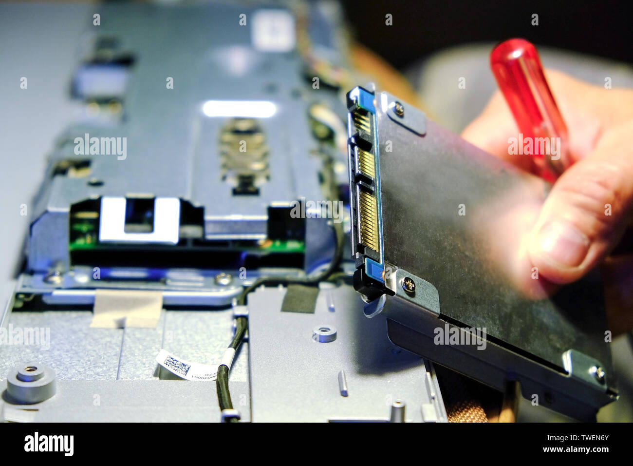 Service maintenance of computers. The wizard replaces the RAM ...