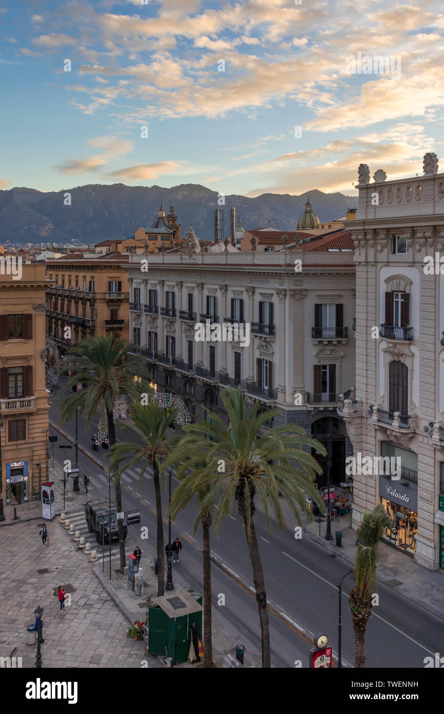 Palermo street view hi-res stock photography and images - Alamy