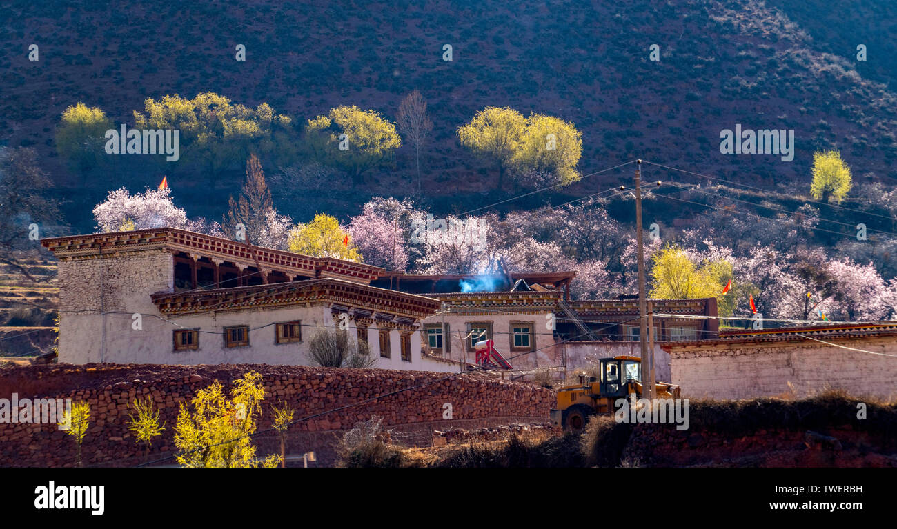 Tibetan hills and valleys hi-res stock photography and images - Alamy