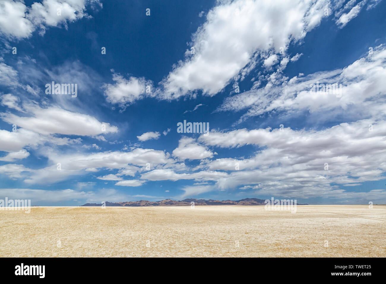 Qinghai dunhuang scenery hi-res stock photography and images - Alamy
