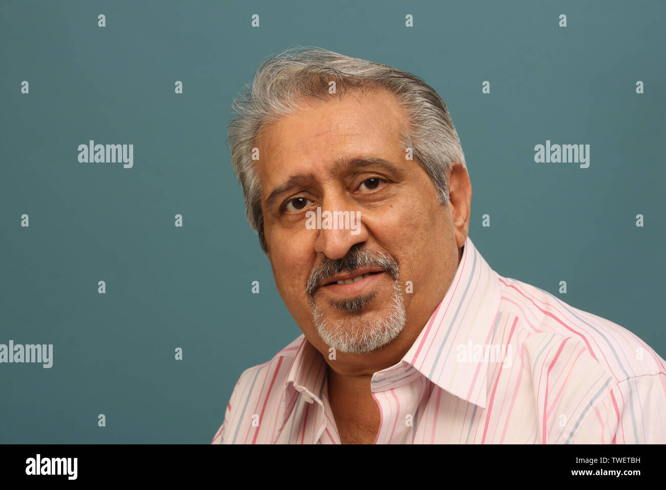 Portrait of an Indian confident man Stock Photo - Alamy