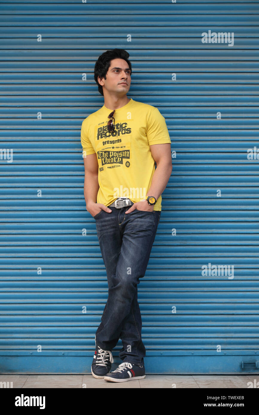 One person shutter shutters hi-res stock photography and images - Alamy