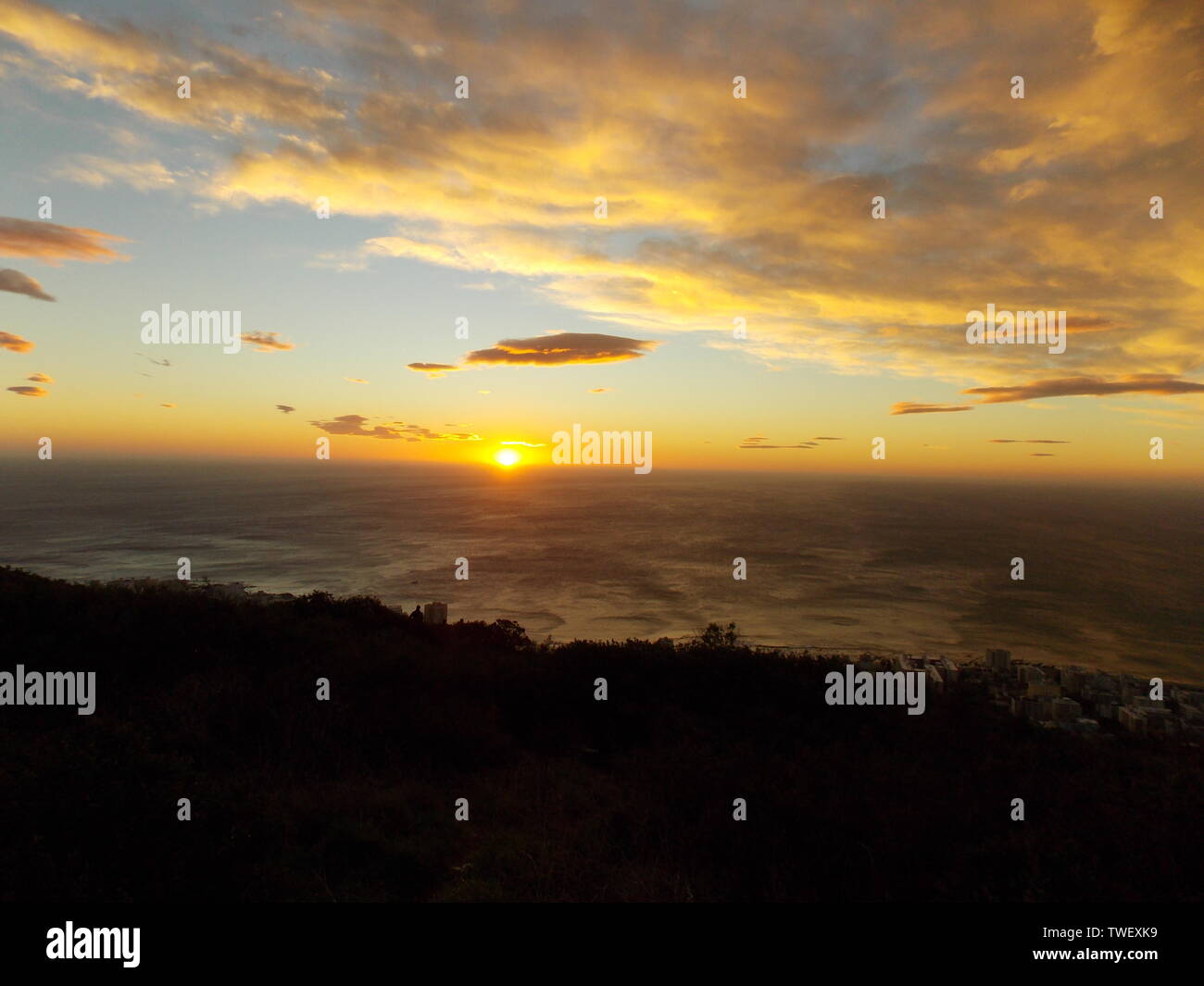 Sunset set hi-res stock photography and images - Alamy