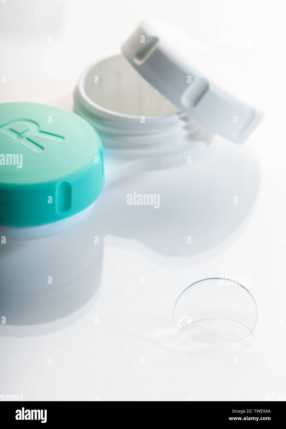 Close up single contact lens hi-res stock photography and images - Alamy