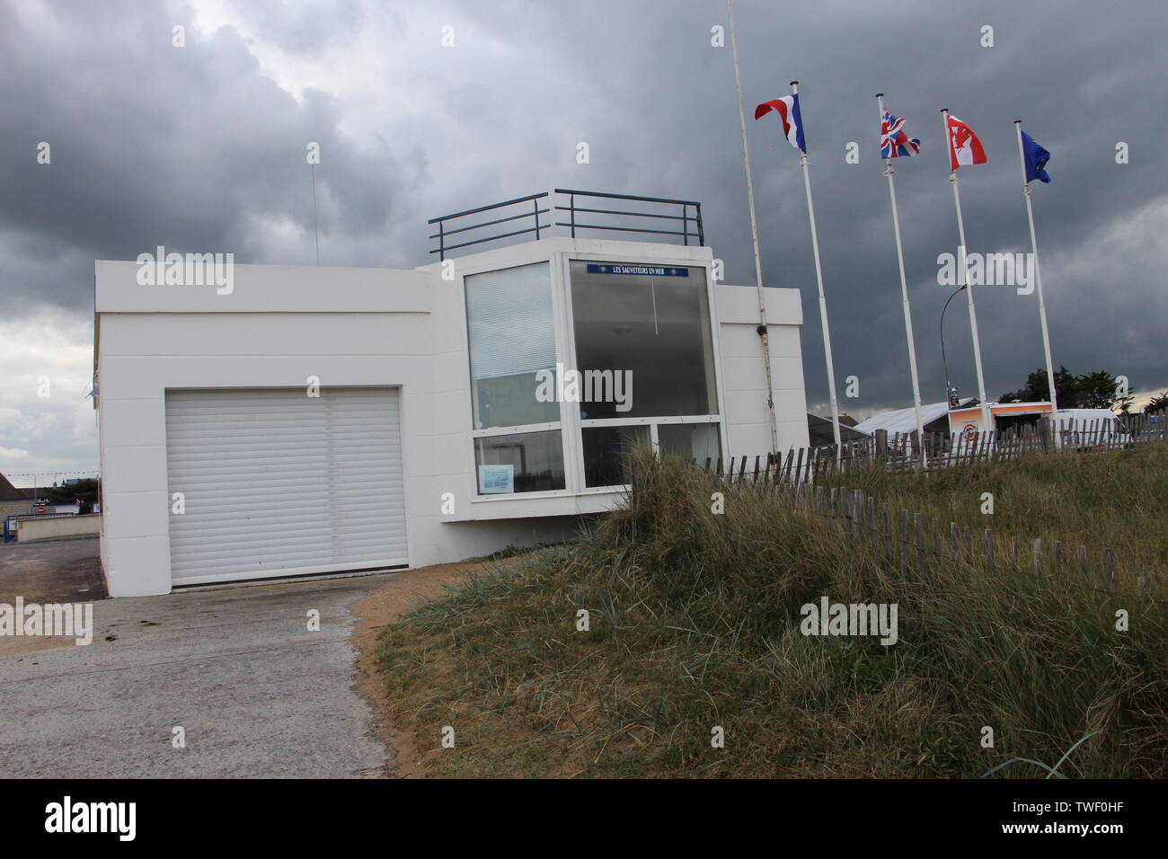 A Colleville Montgomery promenade rendant hommage aux commandos Kieffer ...