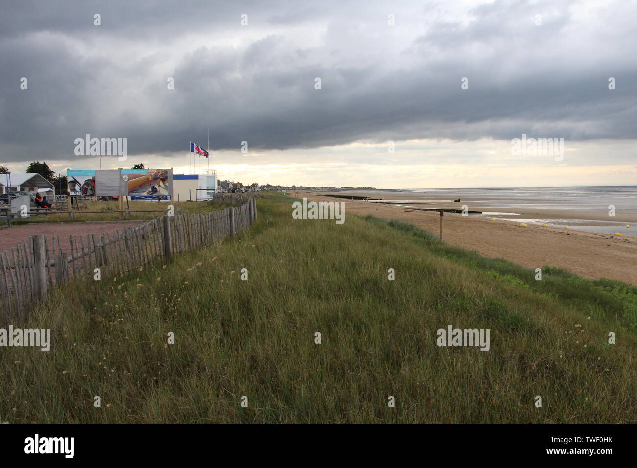 A Colleville Montgomery promenade rendant hommage aux commandos Kieffer ...