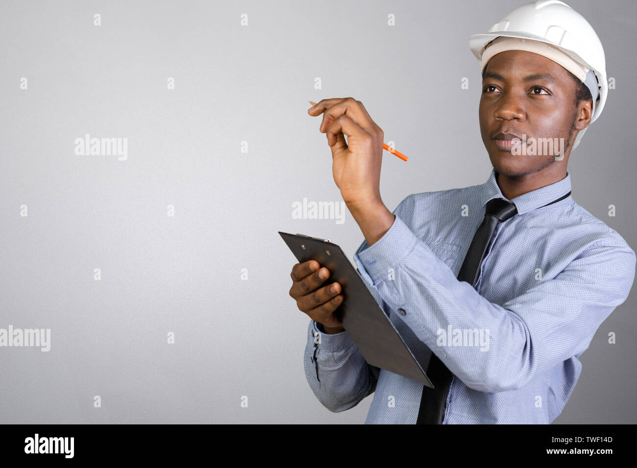 A black man African American Construction Worker Stock Photo - Alamy