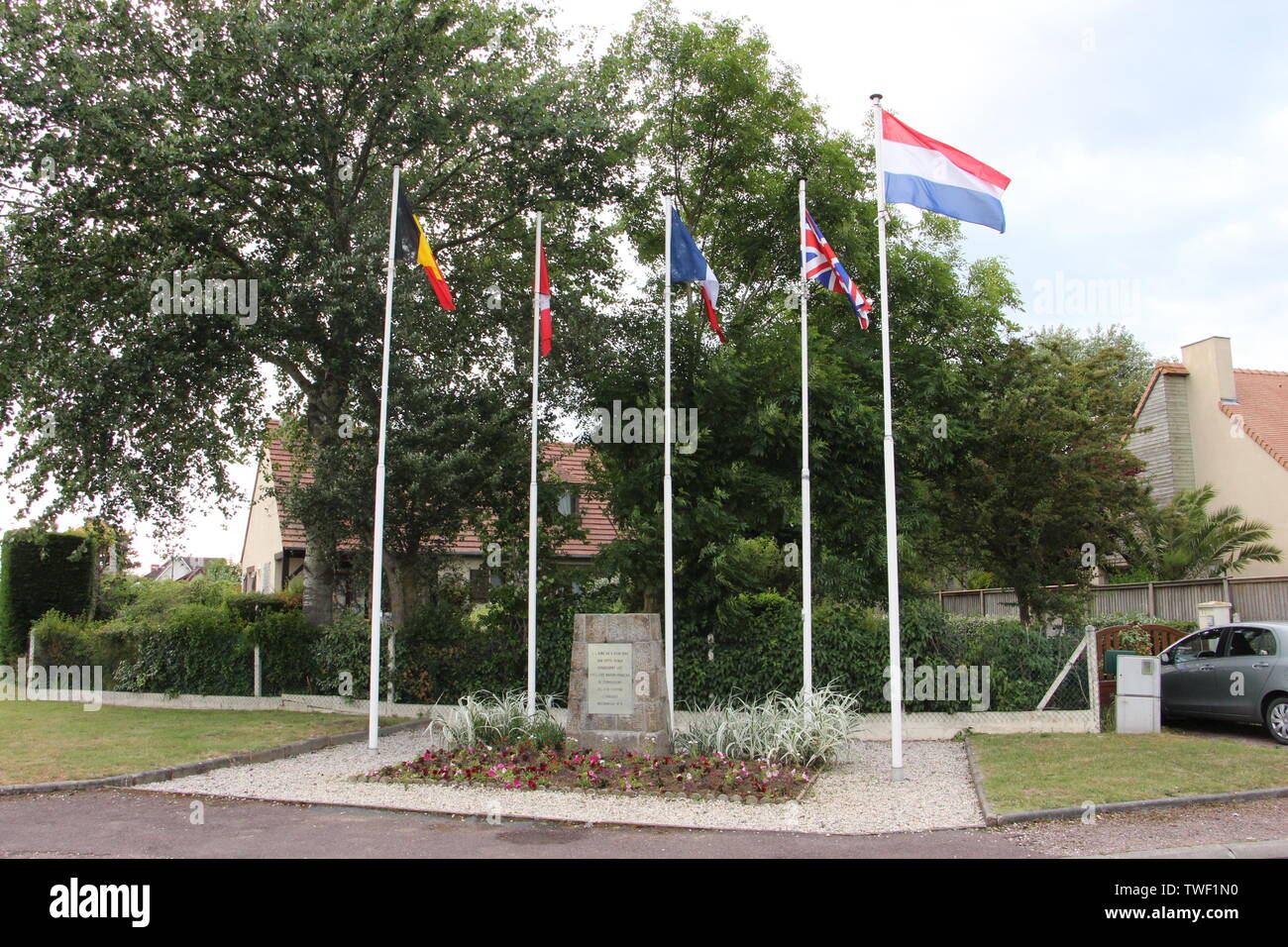 A Colleville Montgomery promenade rendant hommage aux commandos Kieffer ...