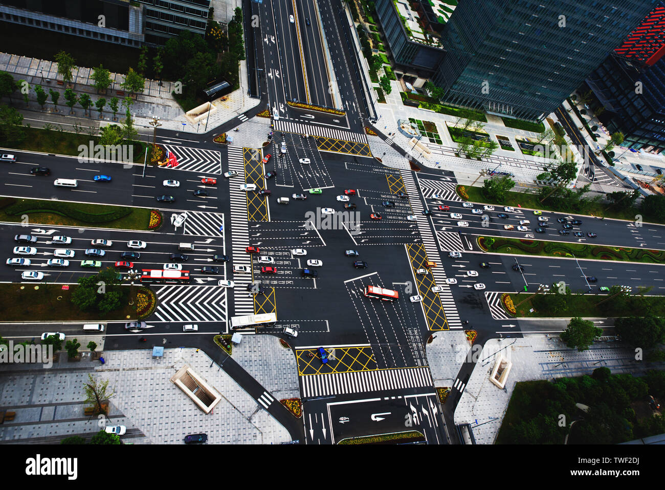 Busy intersection of the city Stock Photo - Alamy