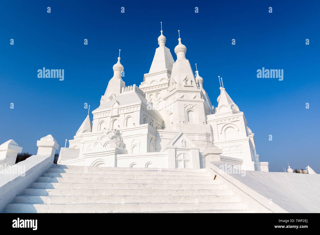 Snow sculpture castle hi-res stock photography and images - Alamy