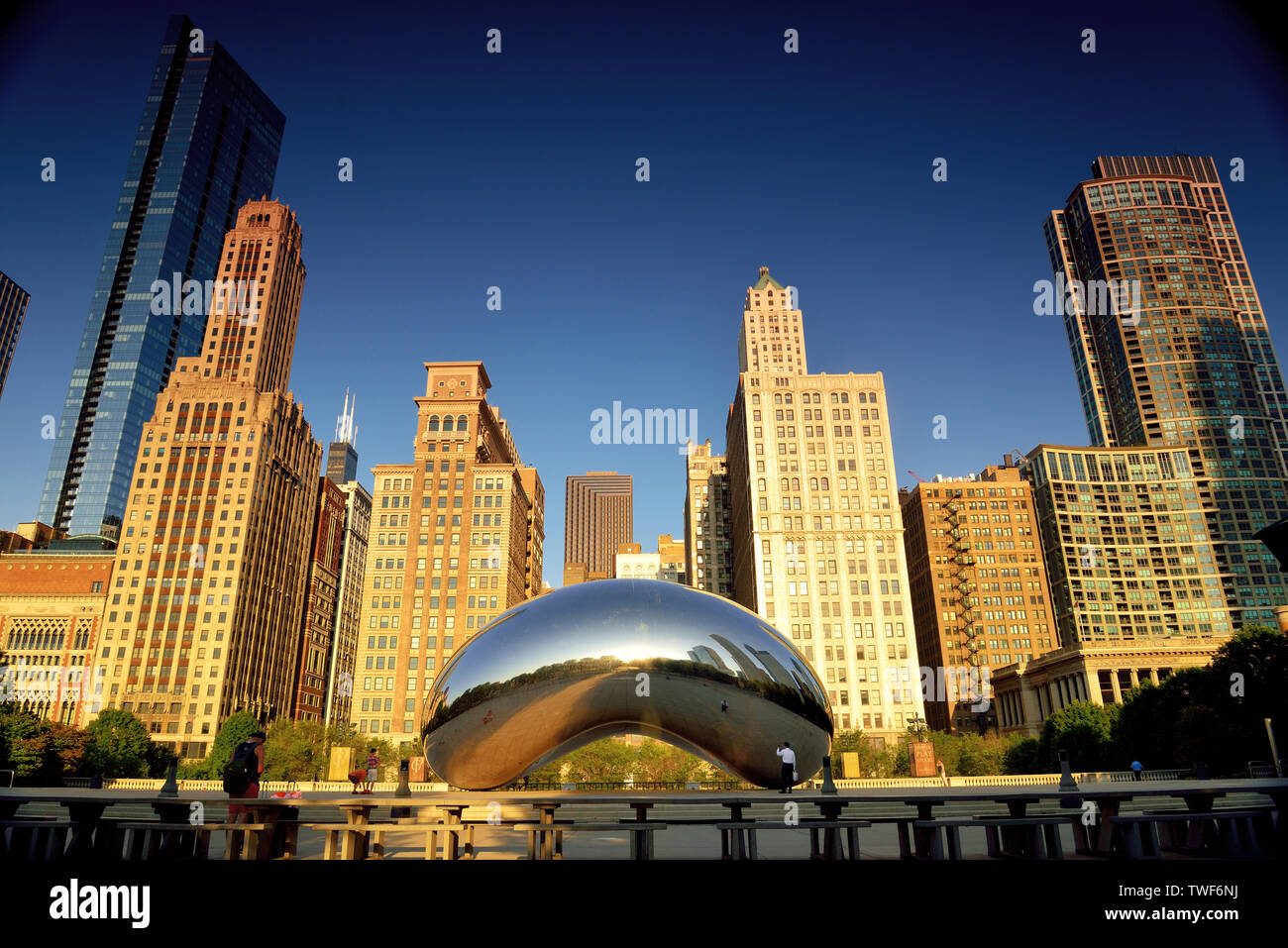 One chicago square hi-res stock photography and images - Alamy
