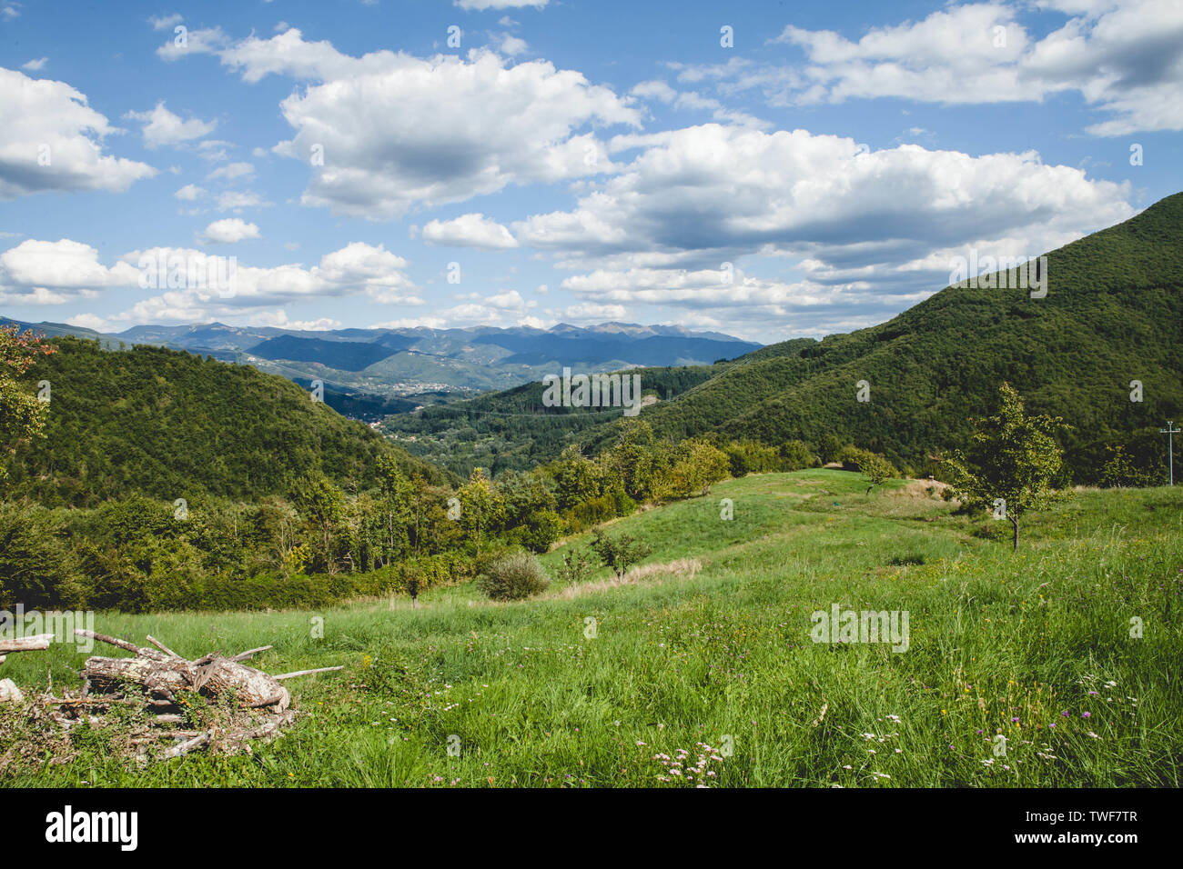 Scenery in Northern Tuscany Stock Photo - Alamy