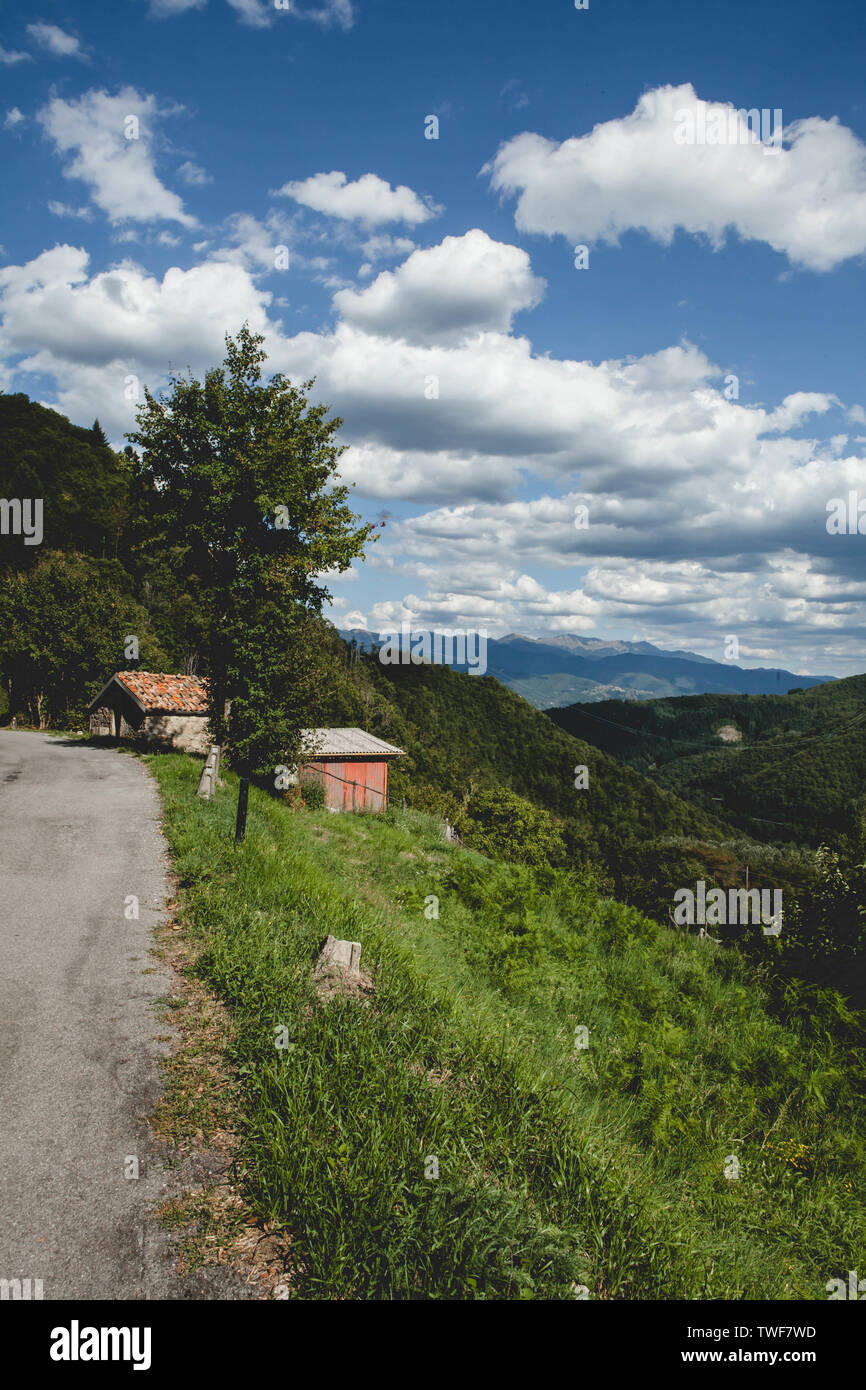 Scenery in Northern Tuscany Stock Photo - Alamy