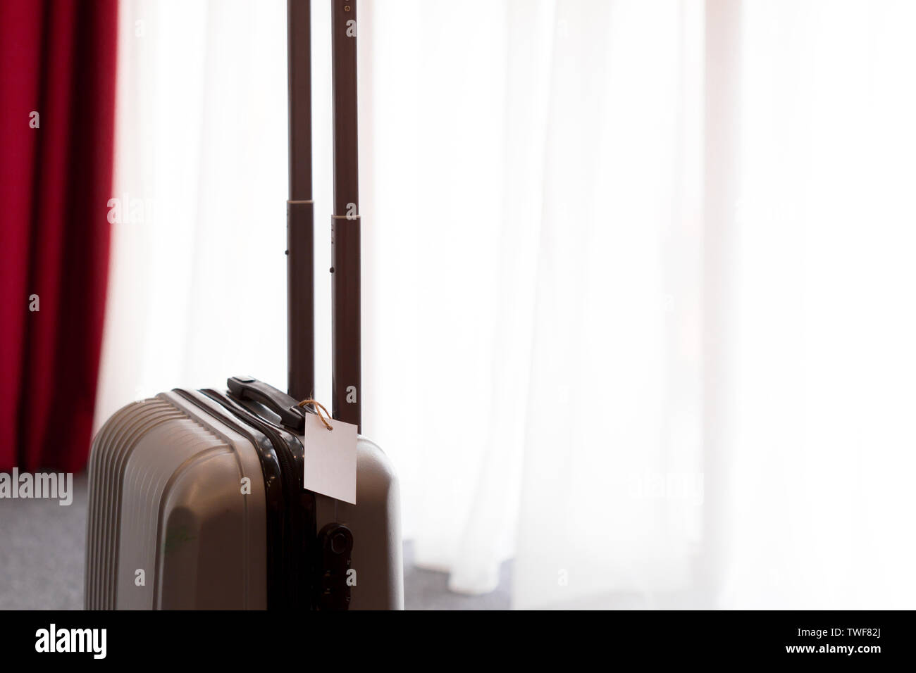 Suitcase or luggage bag in a modern hotel room Stock Photo - Alamy