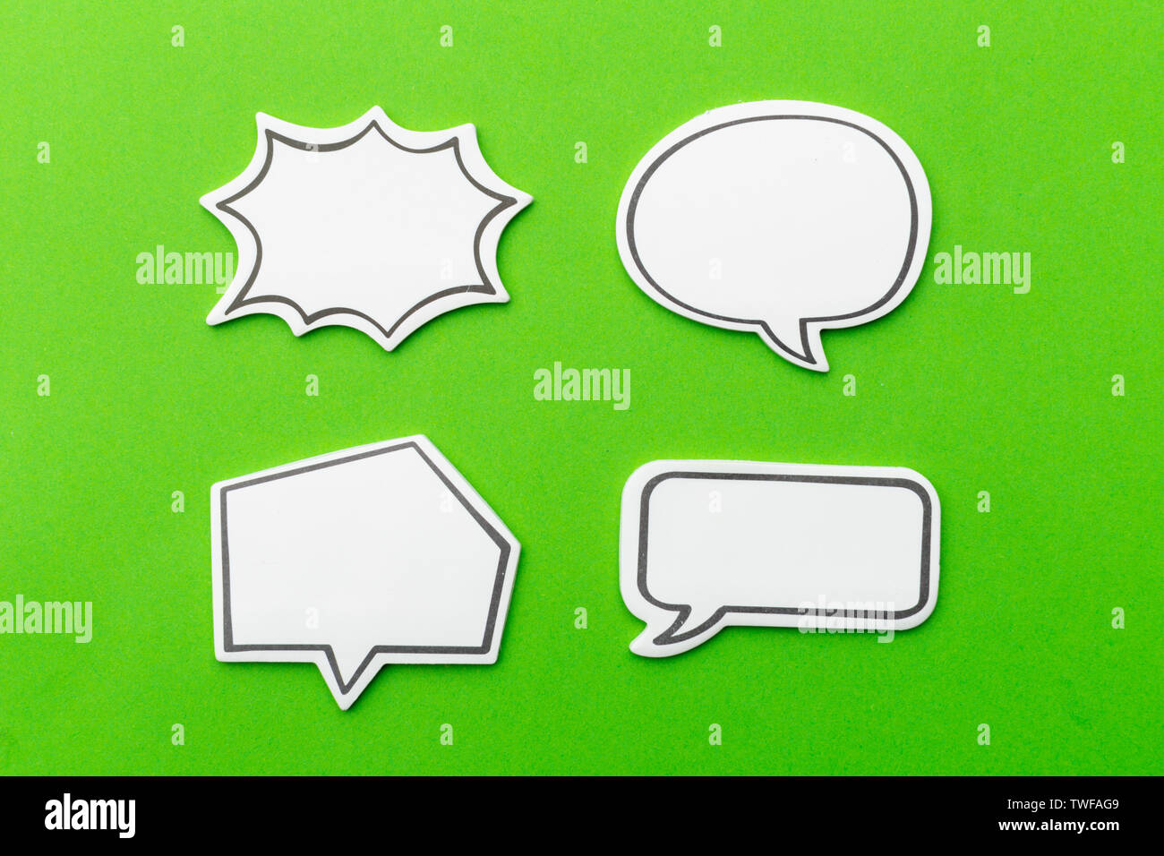 Social Media Chat Concept. Blank empty chat bubble for text Stock Photo ...