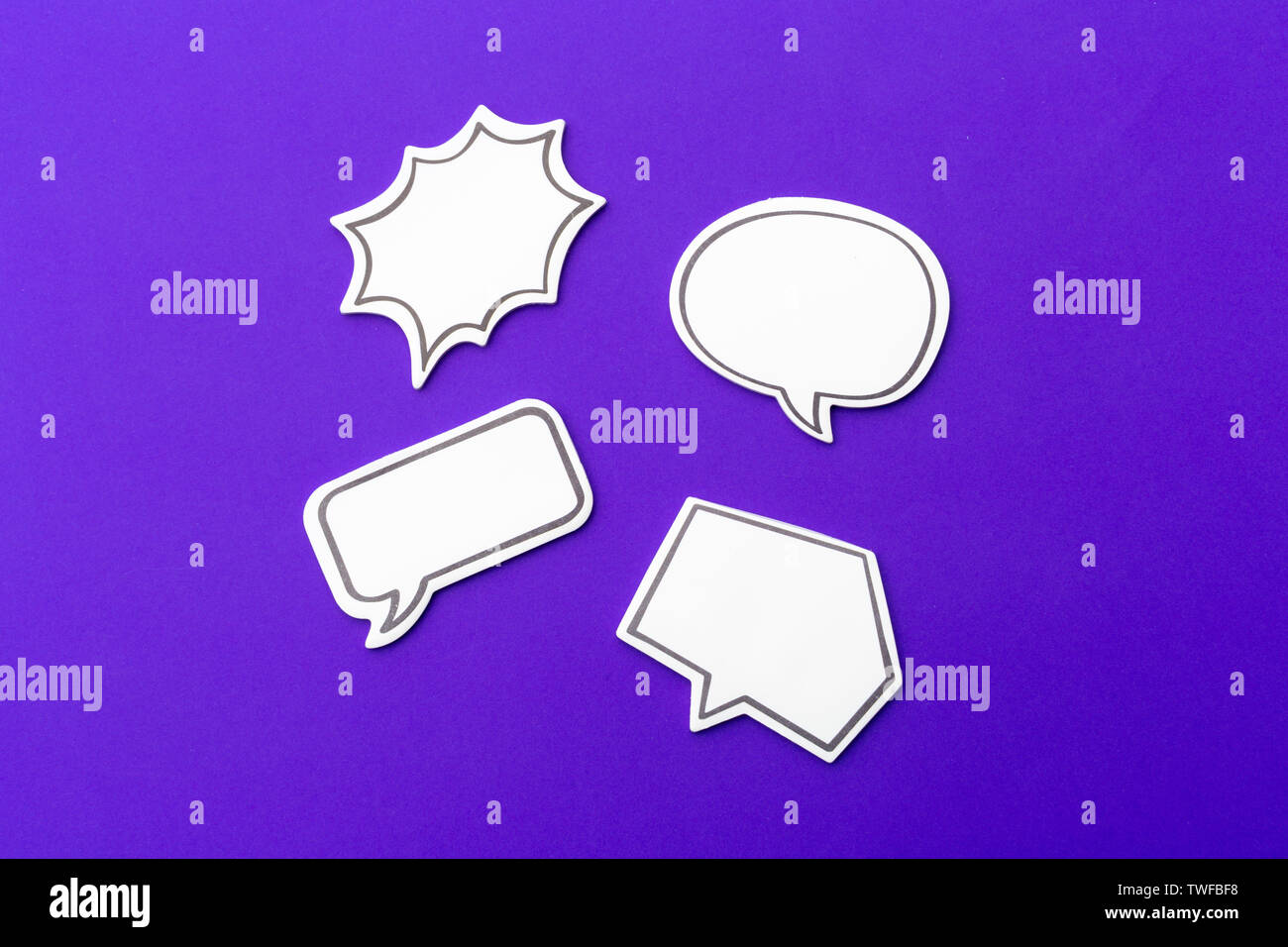 Social Media Chat Concept. Blank empty chat bubble for text Stock Photo ...