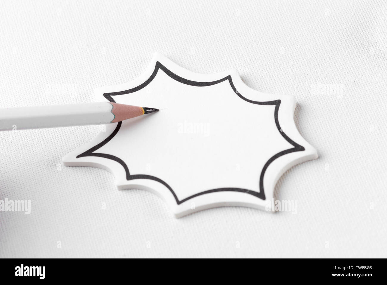 Social Media Chat Concept. Blank empty chat bubble for text Stock Photo ...