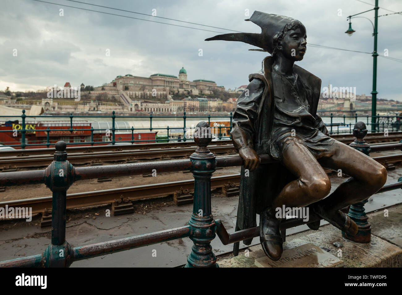 Little Princess statue in Budapest Stock Photo - Alamy
