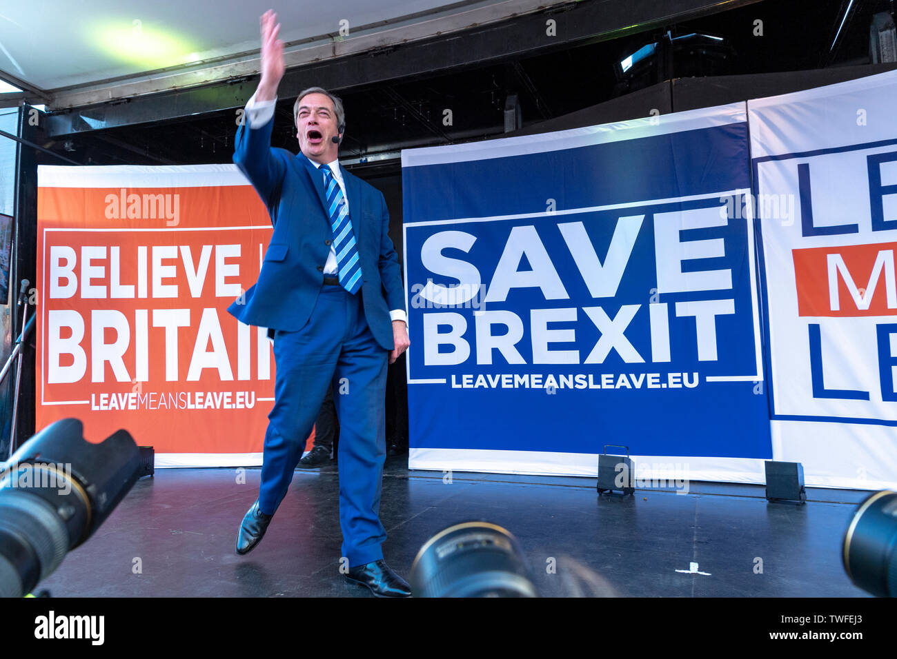 Nigel farage kate hoey hi-res stock photography and images - Alamy