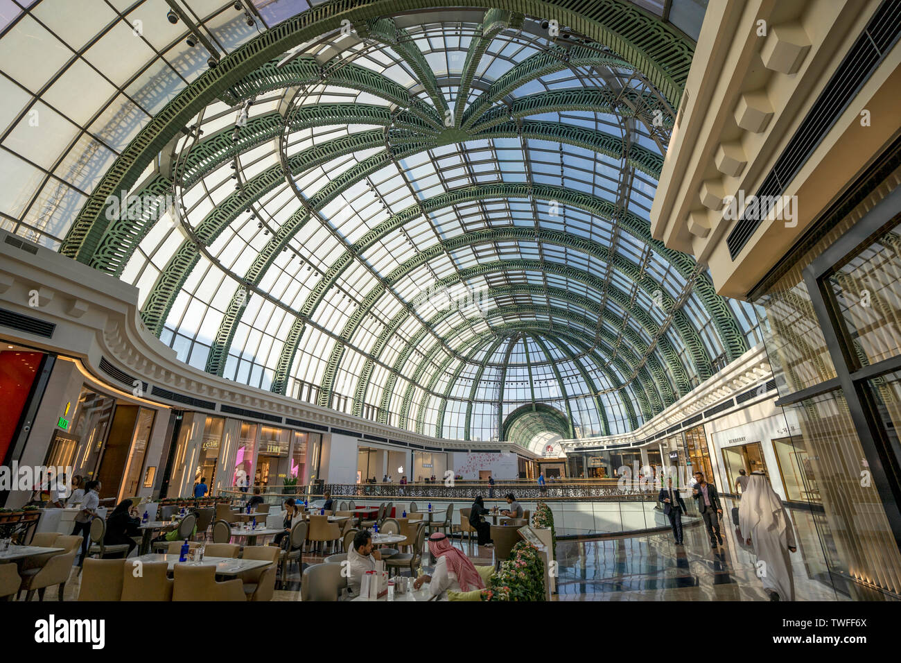 Dubai mall roof architecture hi-res stock photography and images - Alamy