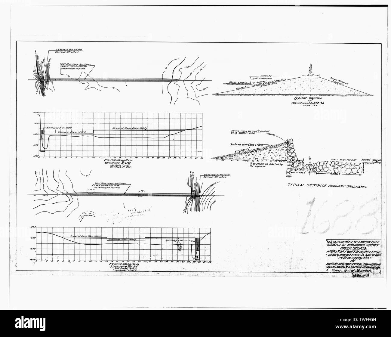 Structures basin Cut Out Stock Images & Pictures - Alamy