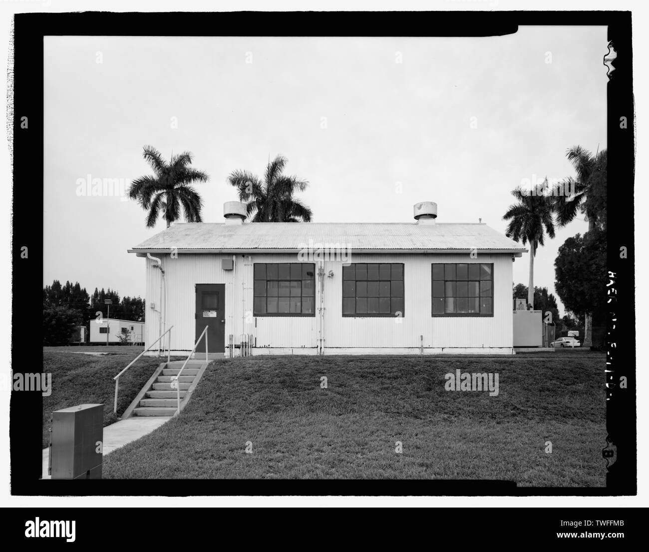 PLANAR VIEW OF FRONT (SOUTH) SIDE, VIEW TOWARDS NORTH - Ortona Lock ...