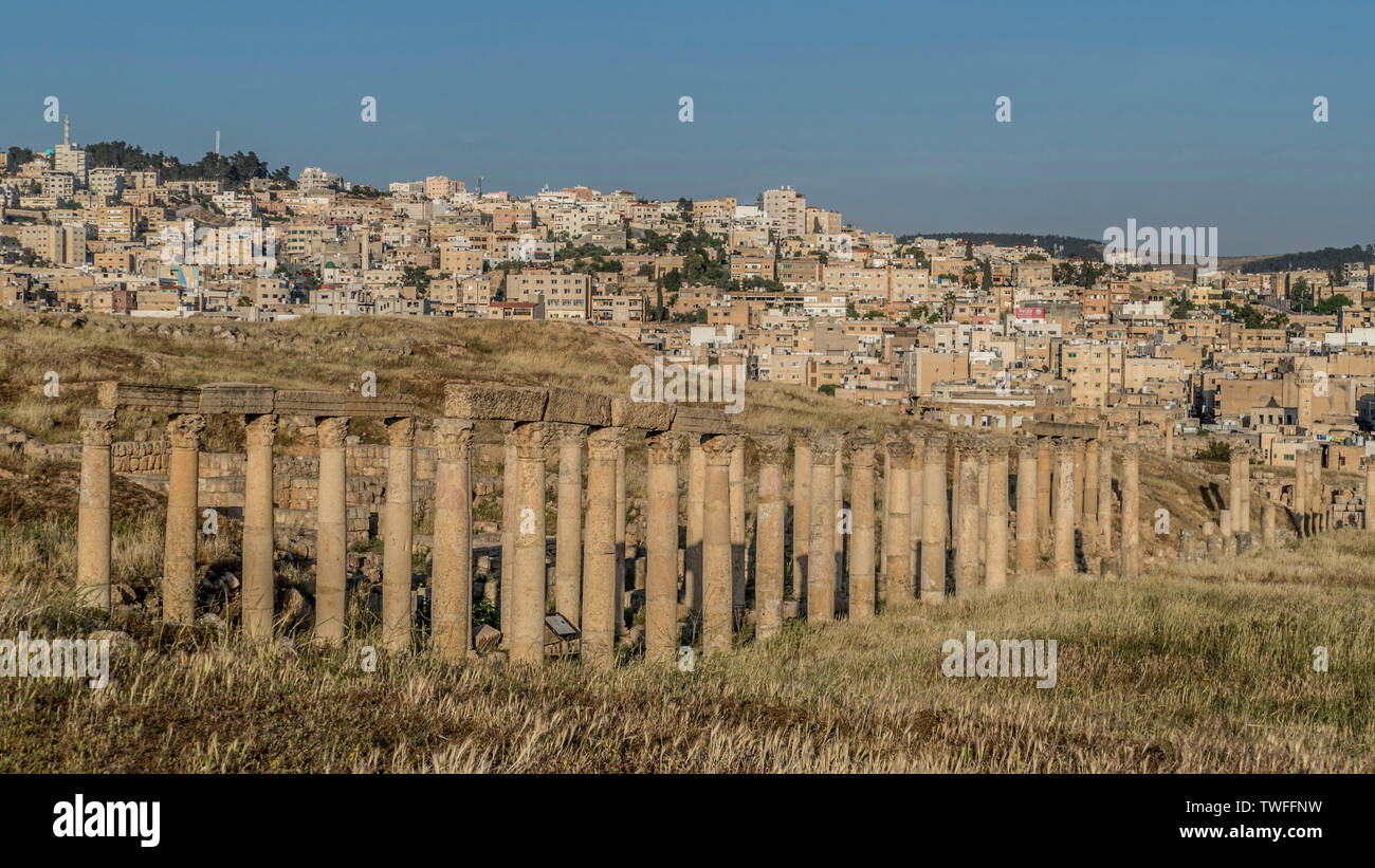 Jerash and amphitheatre hi-res stock photography and images - Alamy