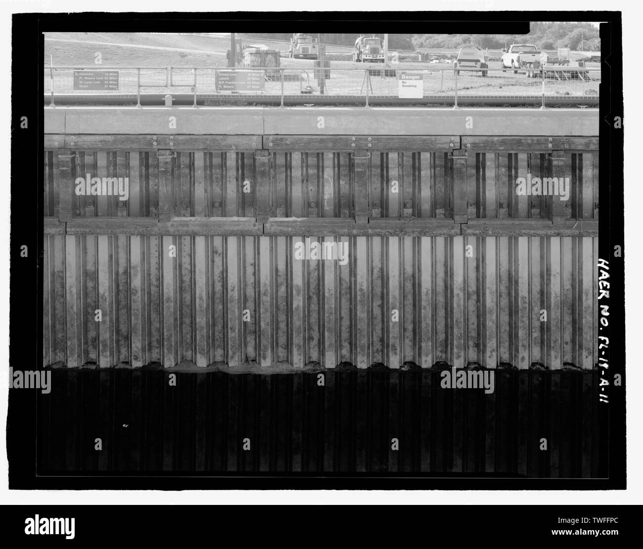 Lock cross section hi-res stock photography and images - Alamy