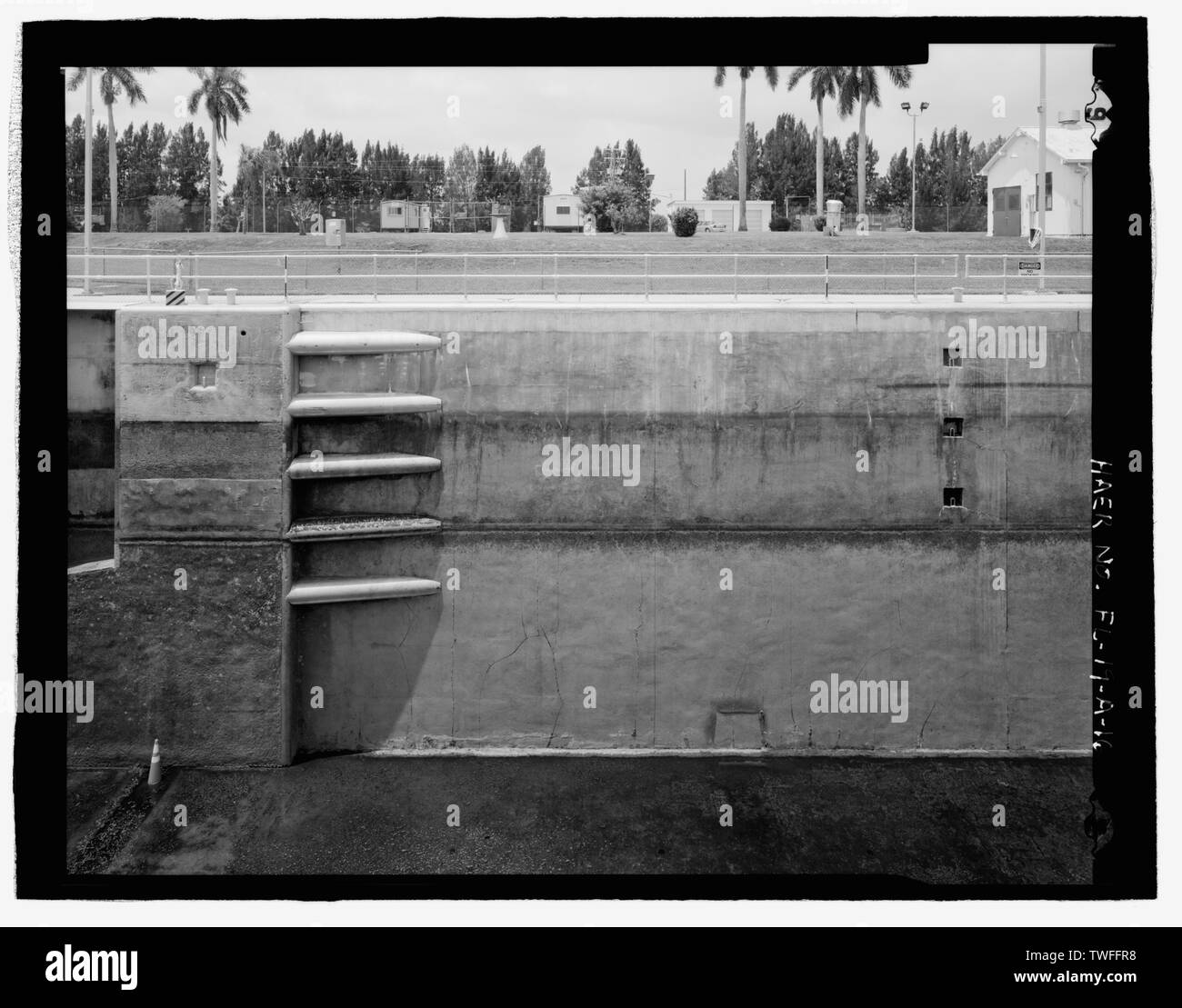 Side of lock hi-res stock photography and images - Alamy