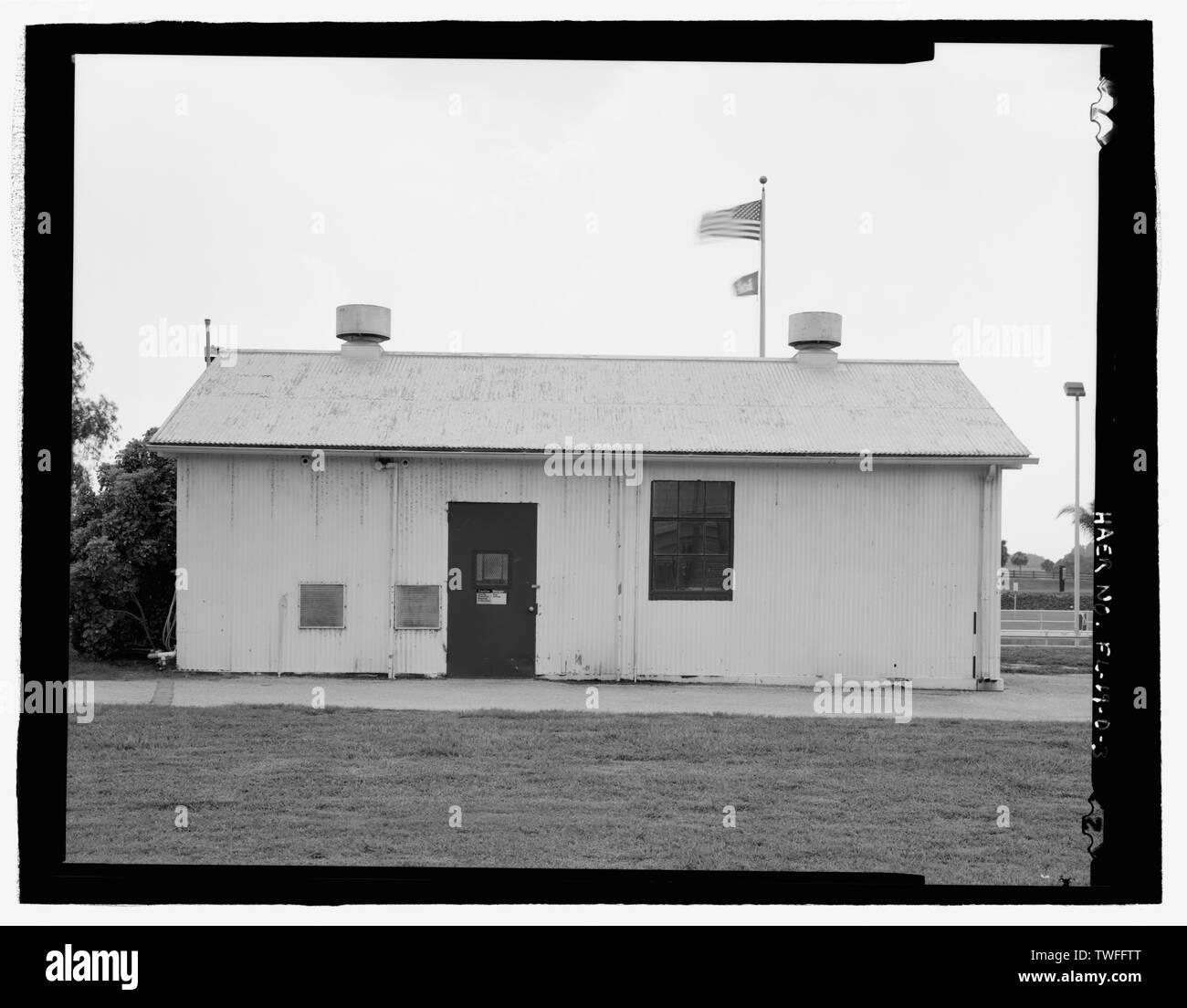 PLANAR VIEW OF REAR (NORTH) SIDE, VIEW TOWARDS SOUTH - Ortona Lock ...