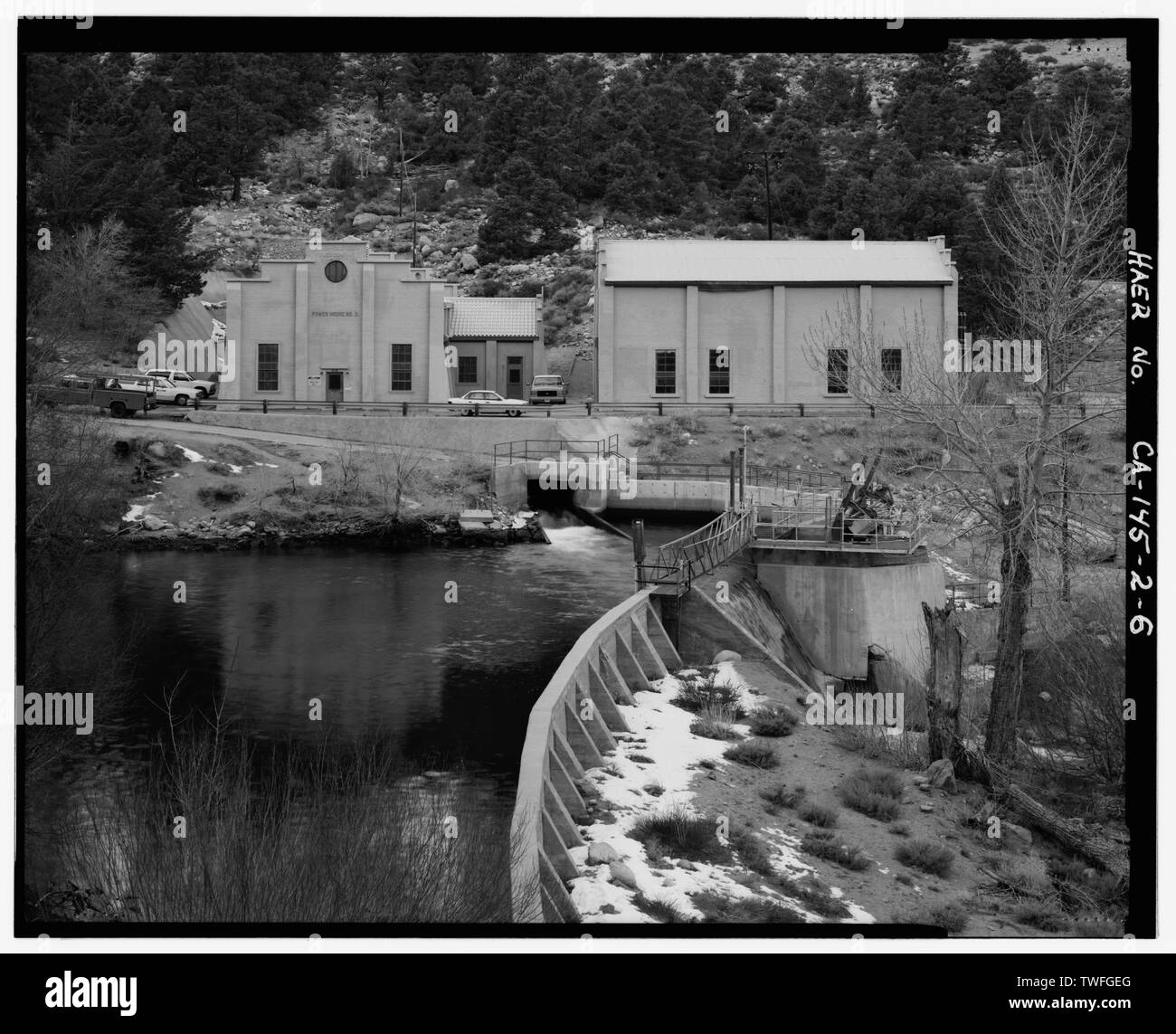 Windows visible Black and White Stock Photos & Images - Alamy