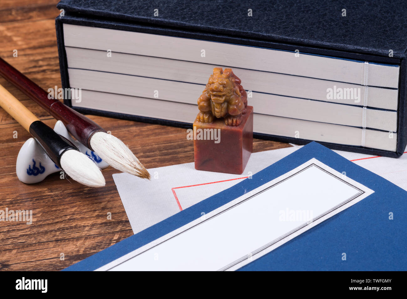 Rice paper books hi-res stock photography and images - Alamy