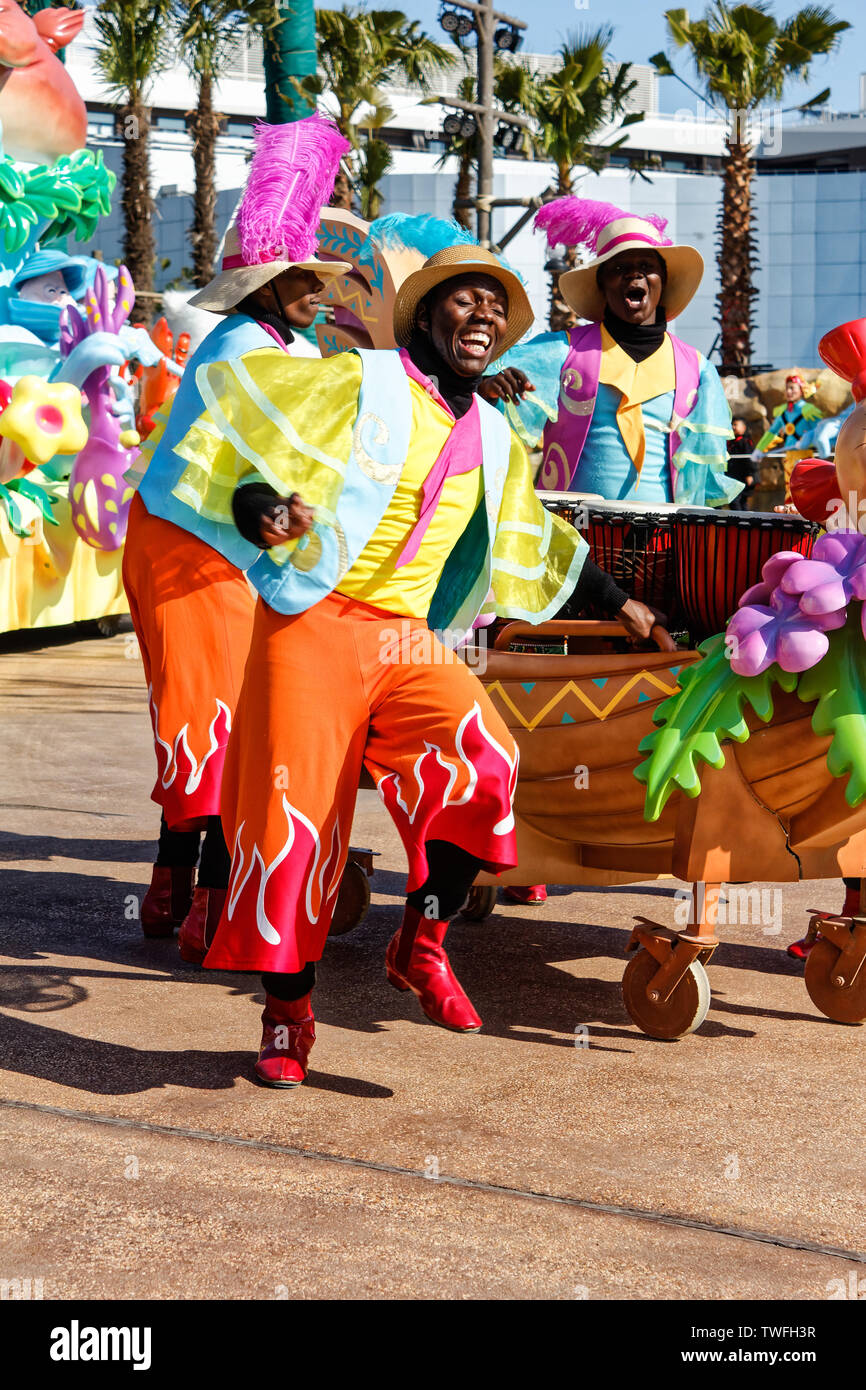 Shanghai Haichang Ocean Park float parade Stock Photo - Alamy