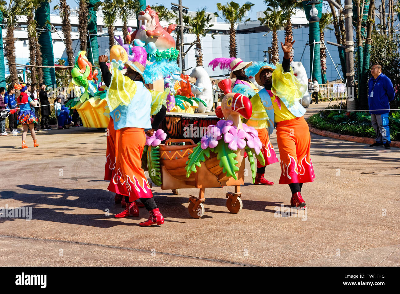 Shanghai Haichang Ocean Park float parade Stock Photo - Alamy