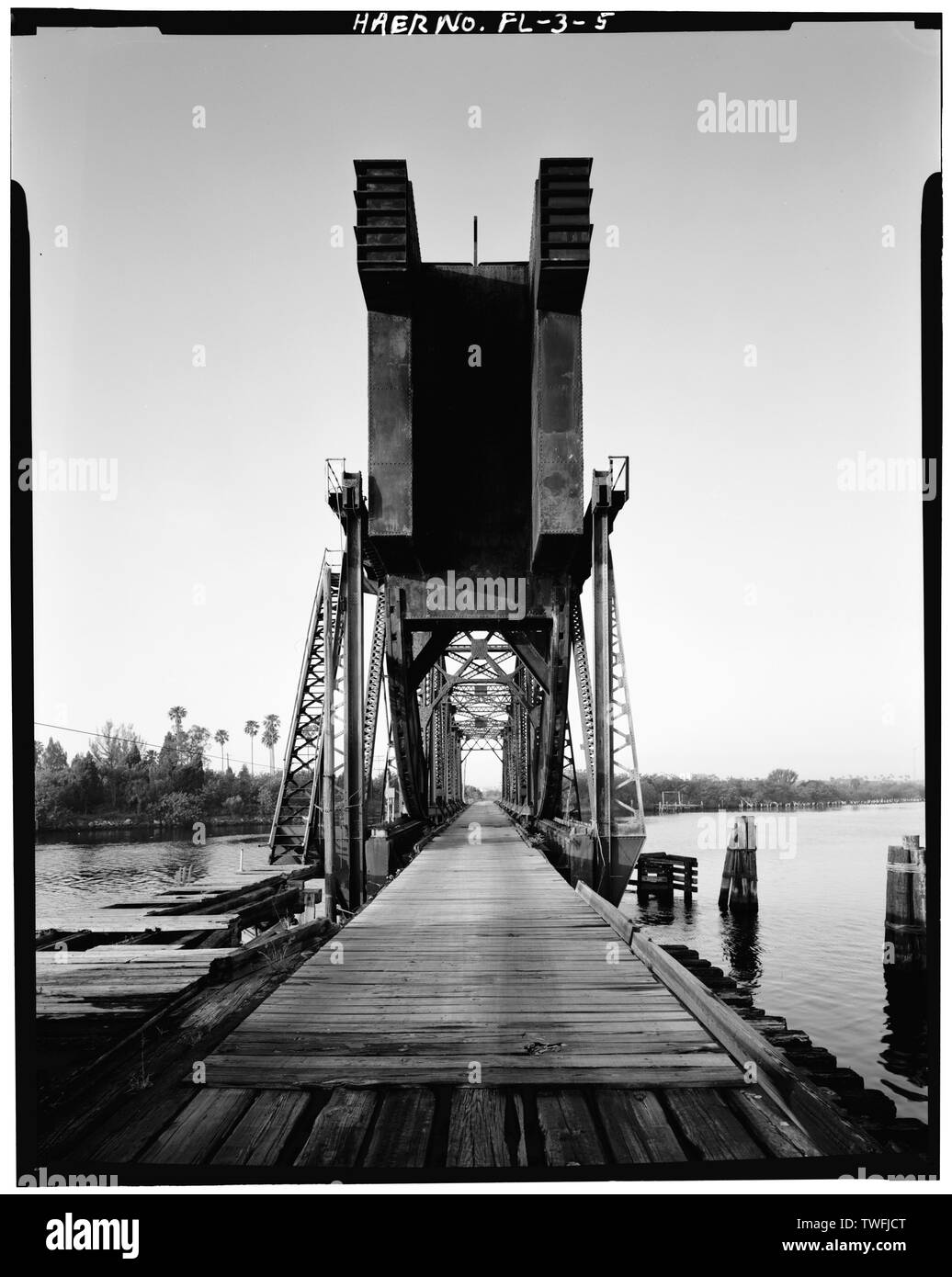 Rolling rack Black and White Stock Photos & Images - Alamy