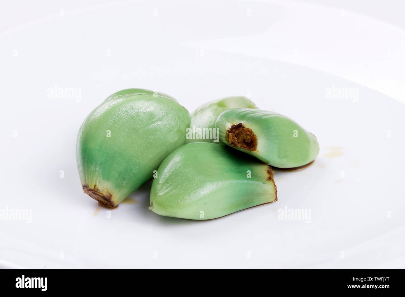 Garlic valves hi-res stock photography and images - Alamy