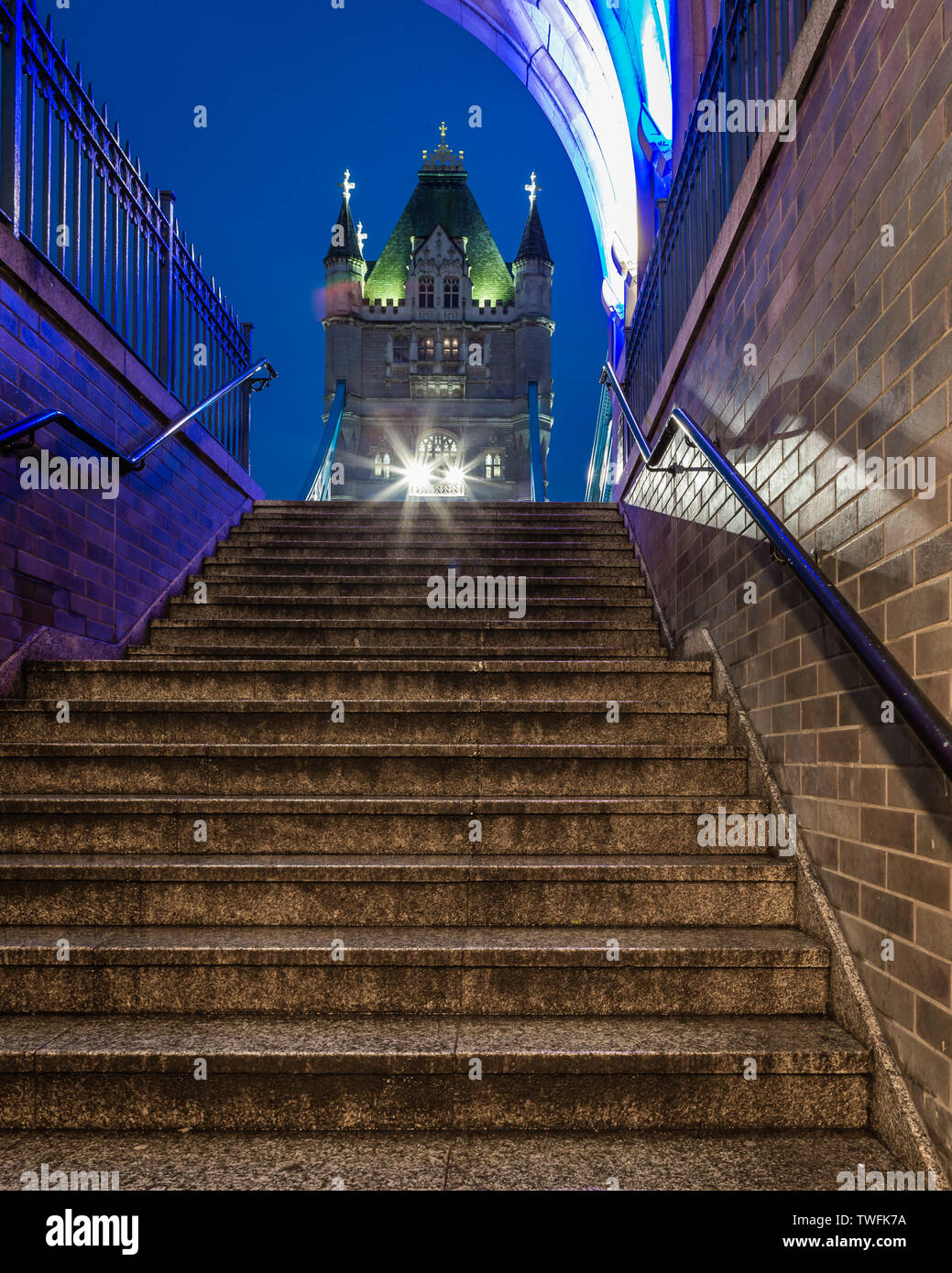 Modern steps london skyline hi-res stock photography and images - Alamy