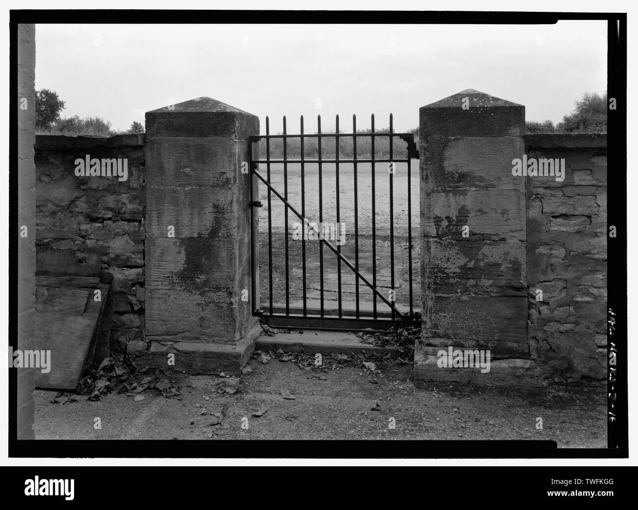Postern gate hi-res stock photography and images - Alamy