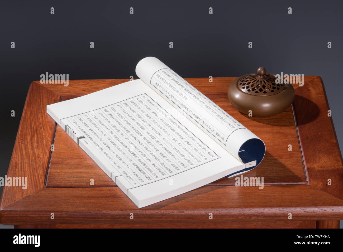 Propaganda paper books hi-res stock photography and images - Alamy