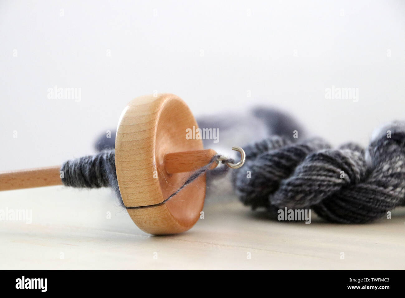 Drop spindle hi-res stock photography and images - Alamy