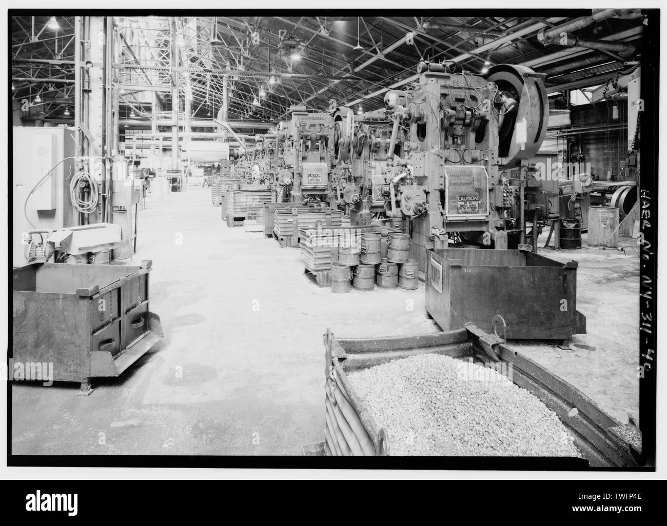 Money presses Black and White Stock Photos & Images - Alamy