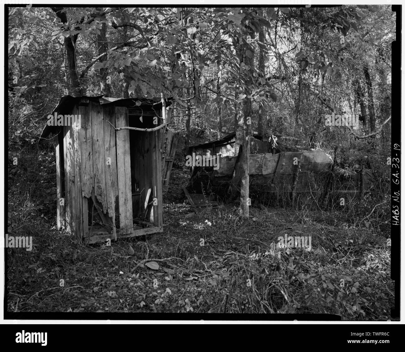 Animal home house architecture Black and White Stock Photos & Images ...