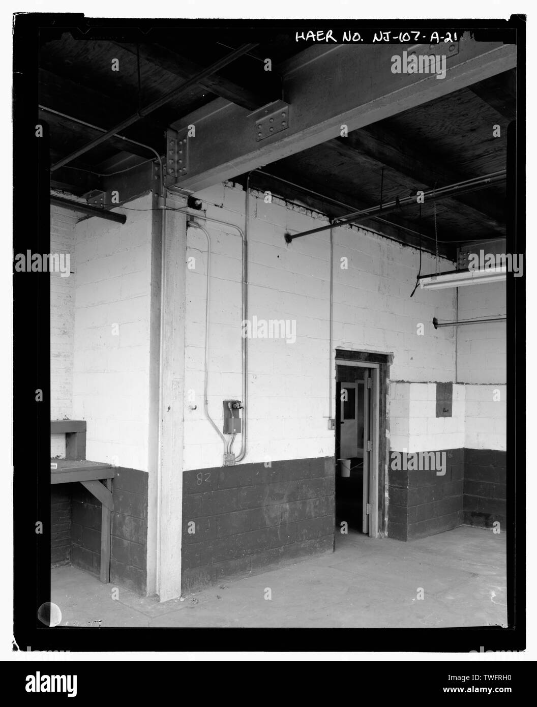 PROCESS BUILDING, 2ND FLOOR, NORTHWEST ROOM, SOUTHEAST BEAM DETAIL ...