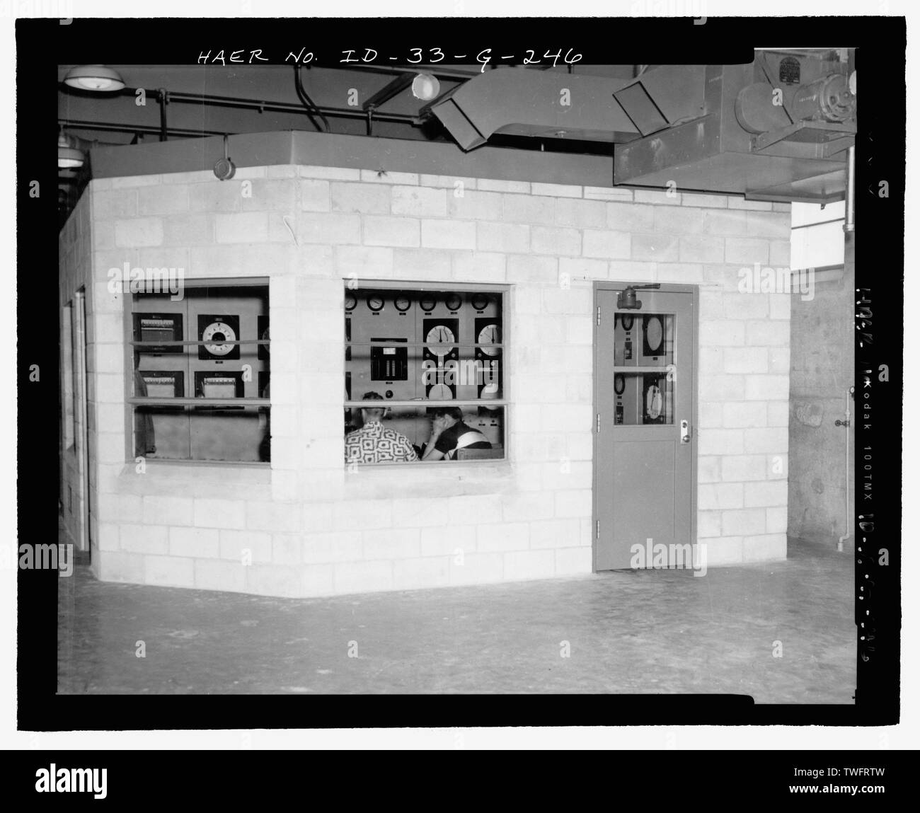 PROCESS WATER BUILDING, TRA-605. CONTROL CENTER IS ENCLOSED. INL ...