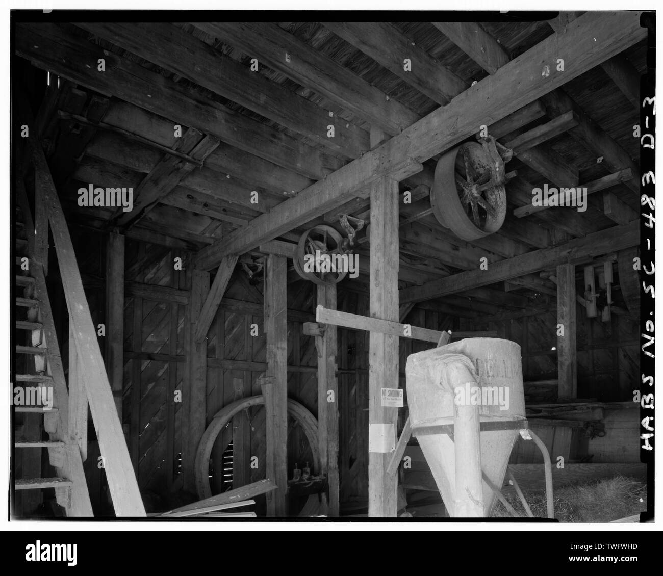 Belt pulleys hi-res stock photography and images - Alamy