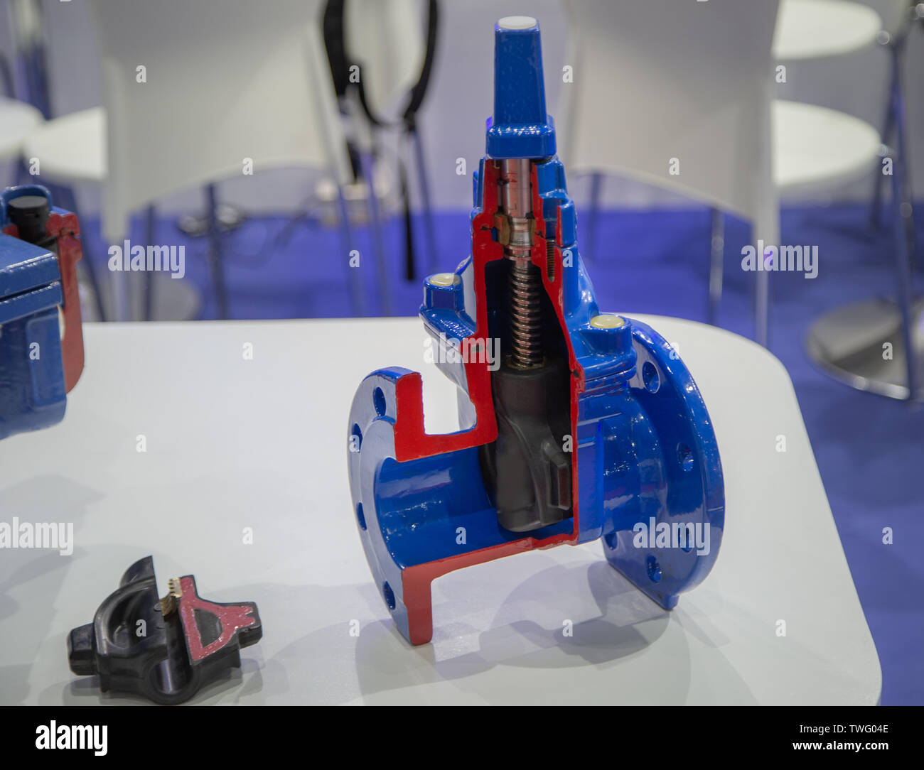 Gate valve hi-res stock photography and images - Alamy