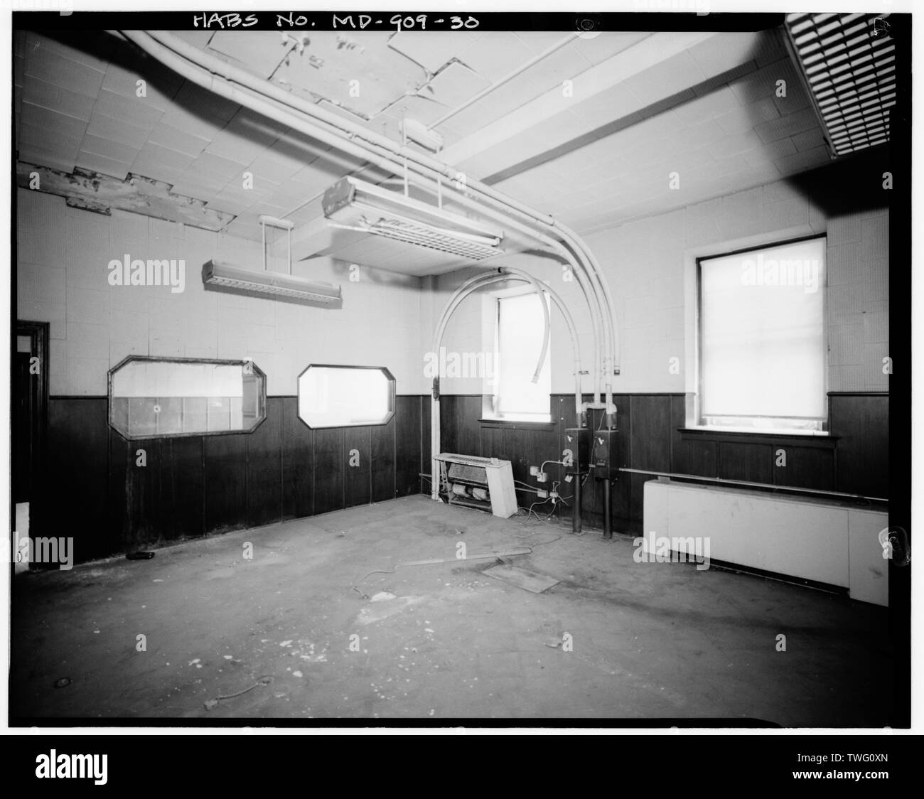 Baltimore city police department hi-res stock photography and images ...